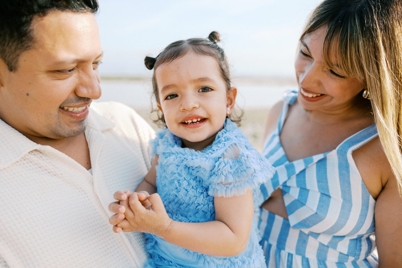 Bali Beach Family Photoshoot - Gusmank