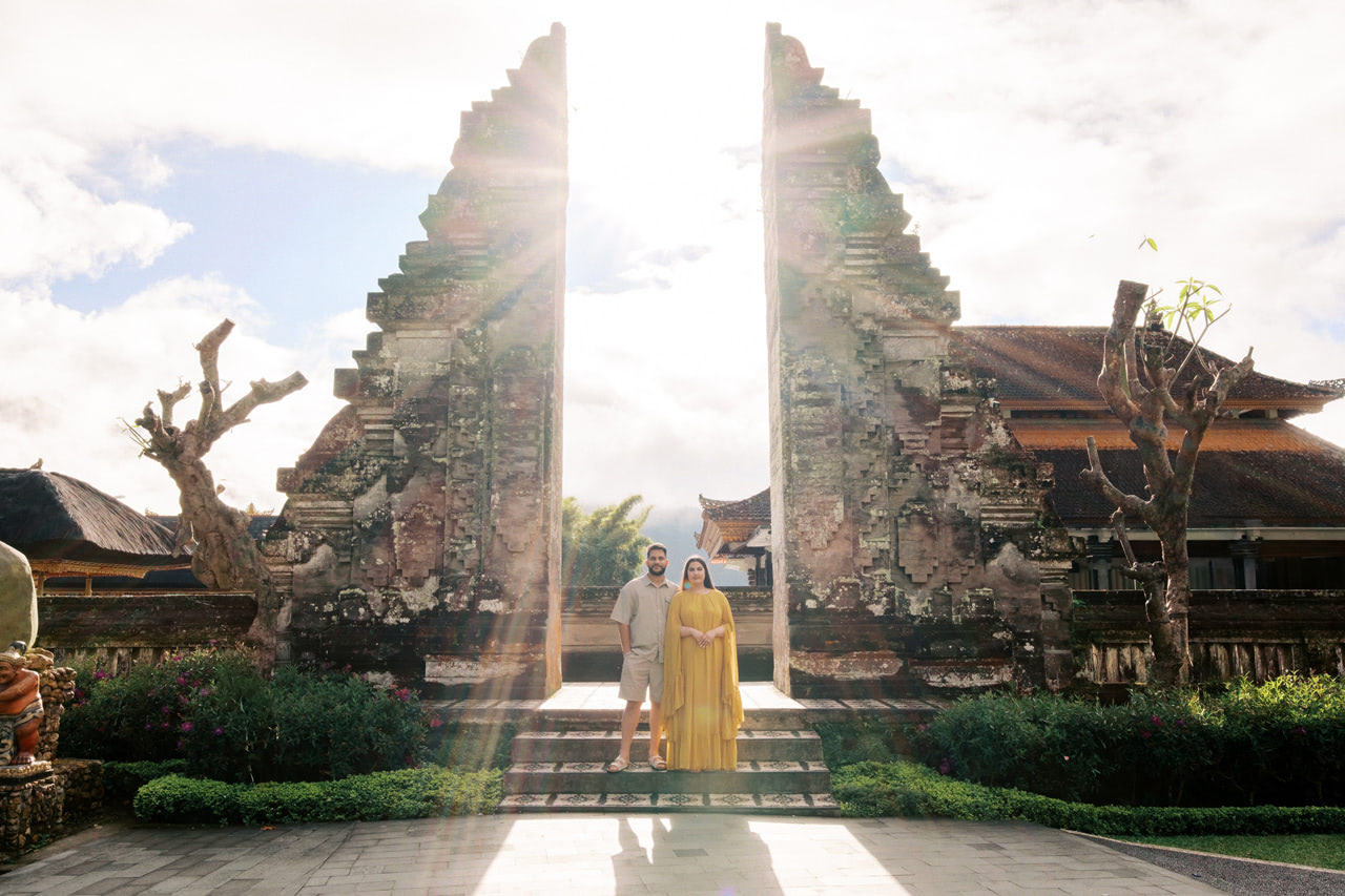 M&U: Bali Temple Gate Photoshoot by Satria - Gusmank