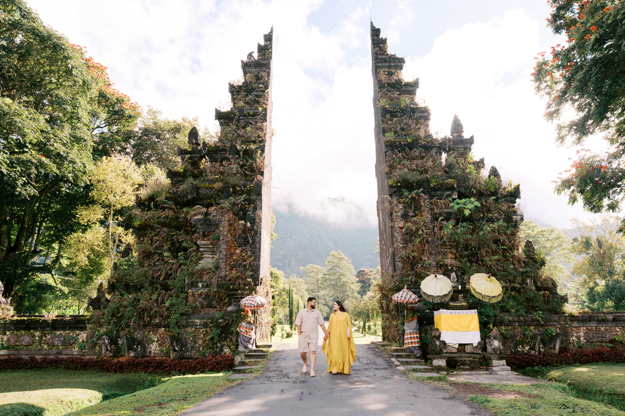 M&U: Bali Temple Gate Photoshoot by Satria - Gusmank