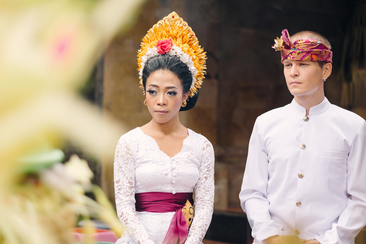 Balinese Wedding Traditions Ceremony Reception Factsofindonesia Com Riset
